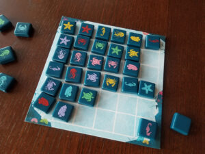 Aqualin Review - Board Game Quest