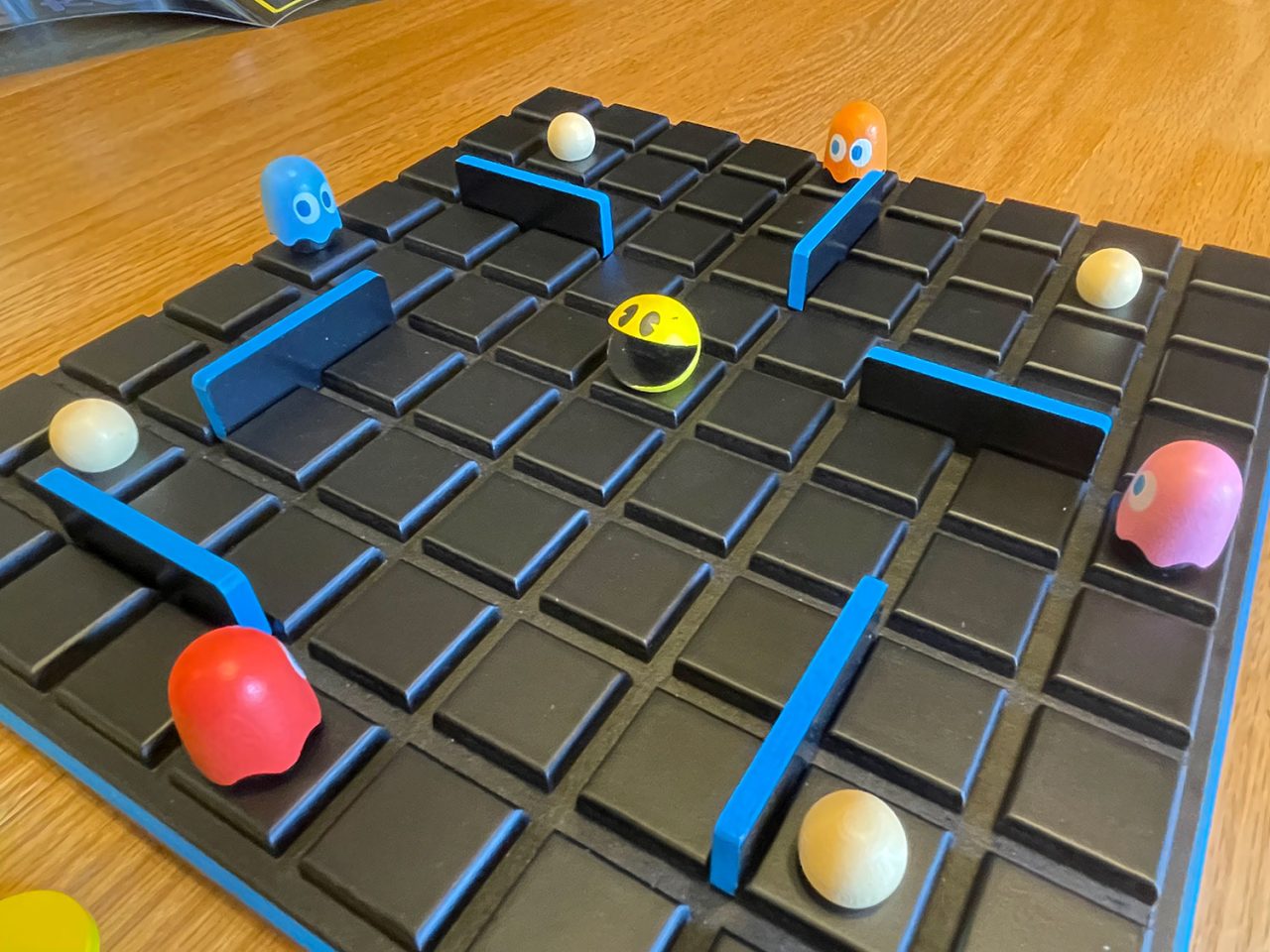 Quoridor Pac-Man Review - Board Game Quest