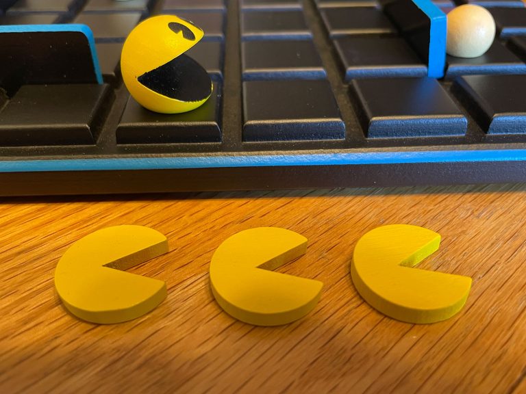 Quoridor Pac-Man Review - Board Game Quest